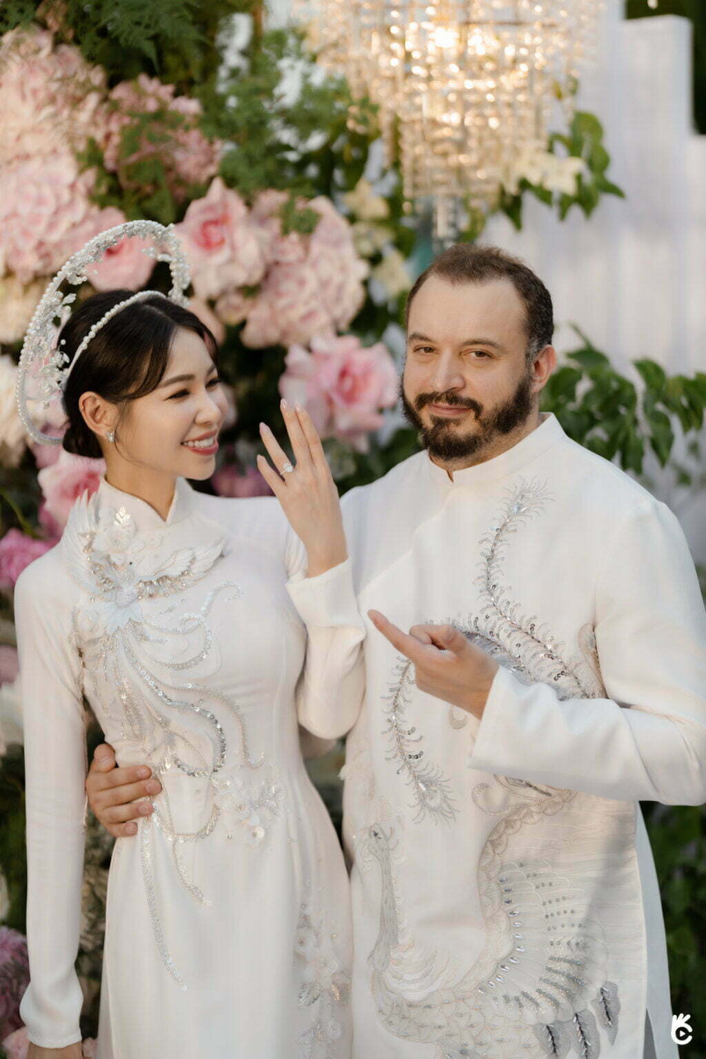 Elegant Breeze - The Mesmerizing Touch Of Traditions